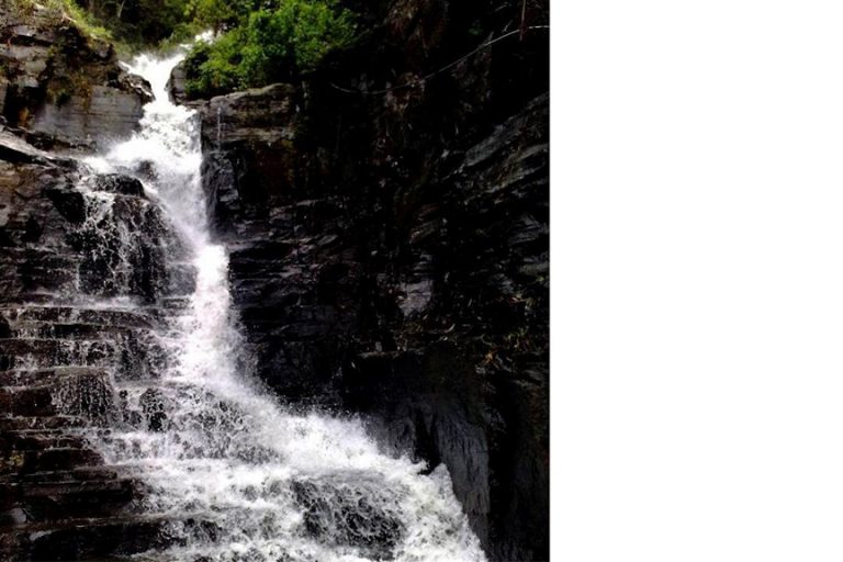 Delta Falls (Helboda Ella Falls) | Attractions in Sri lanka