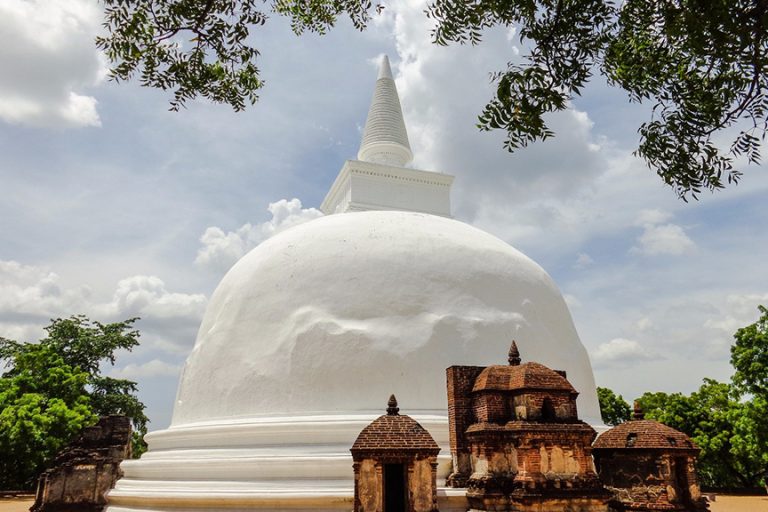 Kiri Vehera | Attractions in Sri lanka