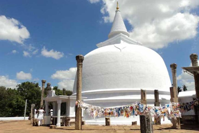 Lankarama Dagaba | Attractions in Sri lanka